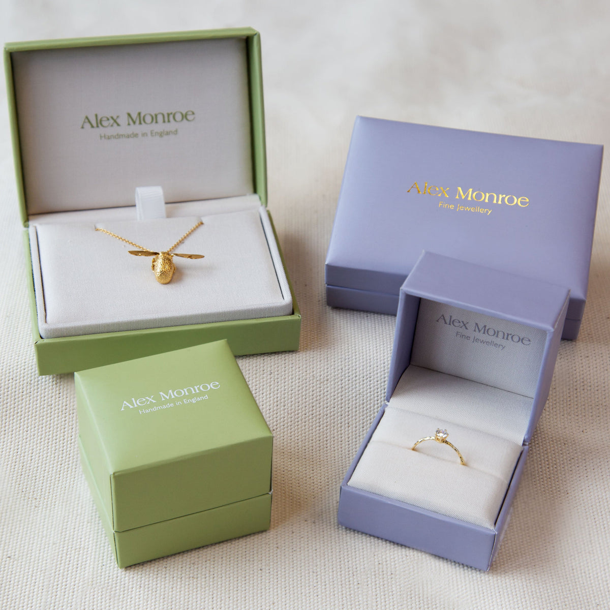 Alex Monroe - Beekeeper Sapphire Twist Ring - Gold – RUBIROX